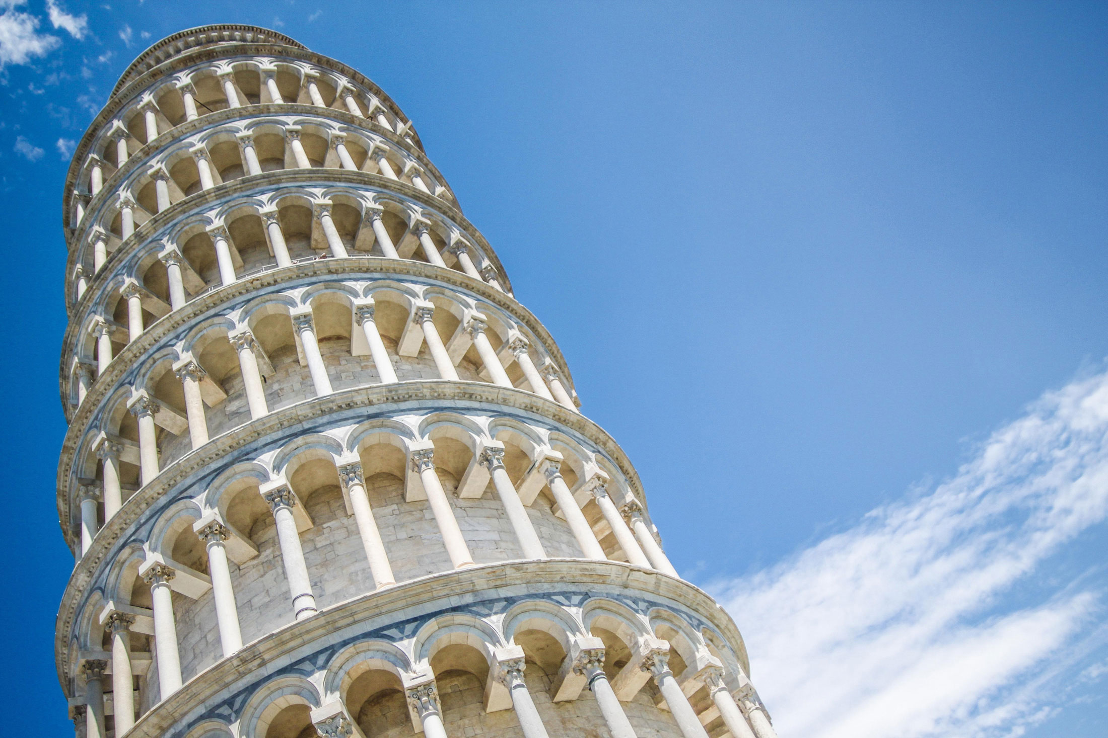pisa • D. Tours Travel